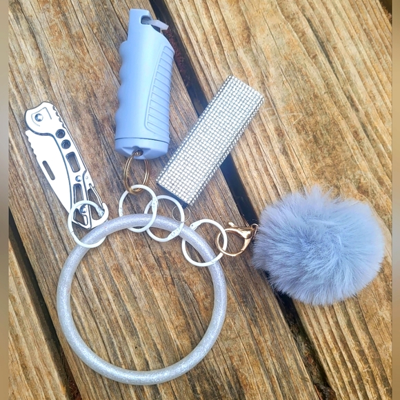 Alice's Ecclectic Shop | Accessories | Silvergrey Selfdefense Keychain ...